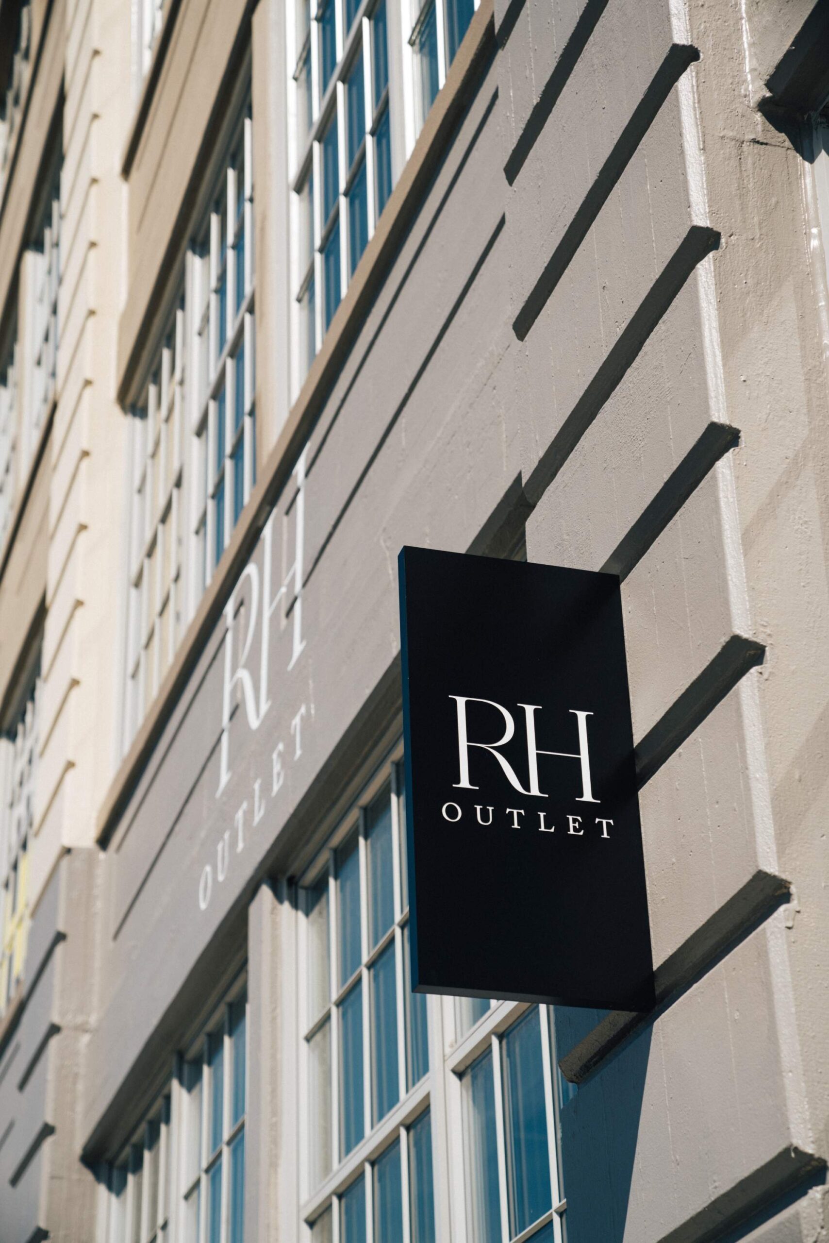 RH Outlet - Industry City